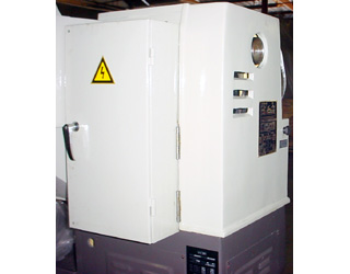 Machine may be shown with optional accessories